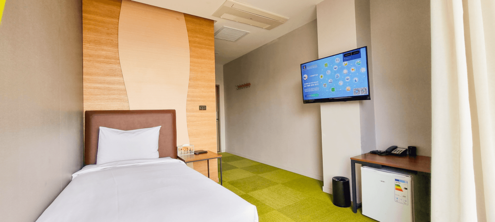 Single Room | International Hotel